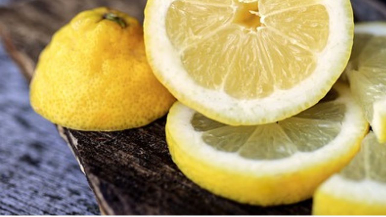 10 Surprising Benefits And Uses Of Lemon Peels You Need To Know - Skillsoon